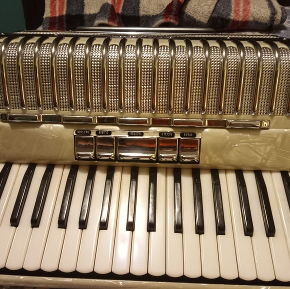 diamond Sam ferry | Other | Diamond Sam Ferry Accordion | Poshmark
